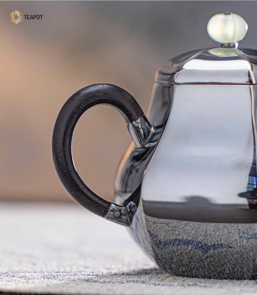 Ấm trà bạc chế tác thủ công tinh xảo ATB101 - GSC Teapot